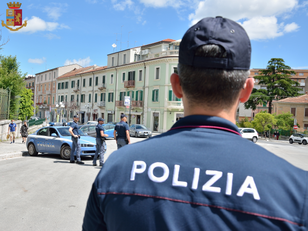 Campobasso, 'case di piacere' in pieno centro con clienti ...