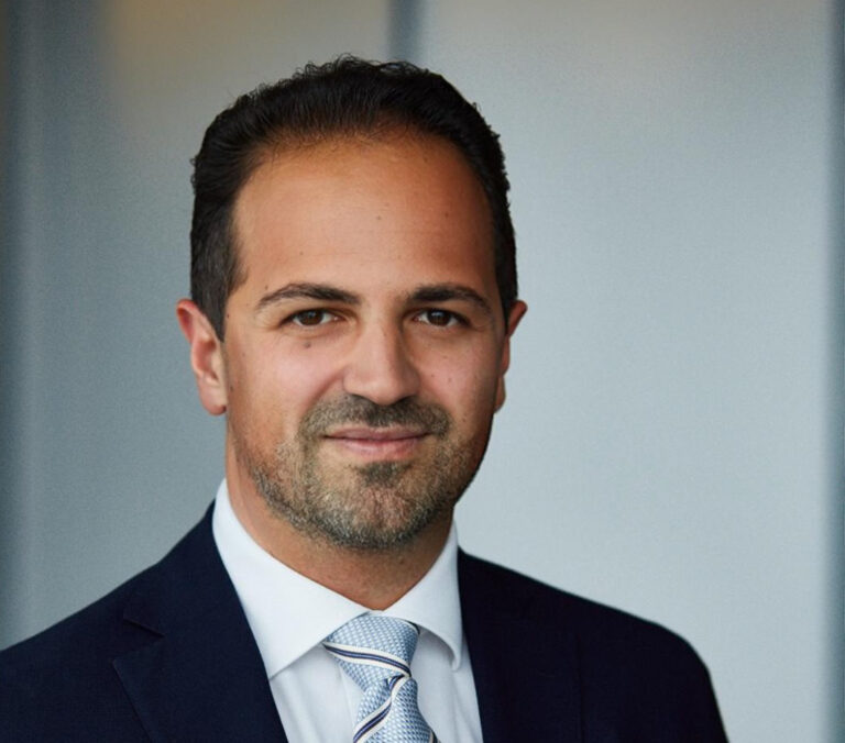 1.foto principale in verticale Foto Stefano Petracca a colori ...