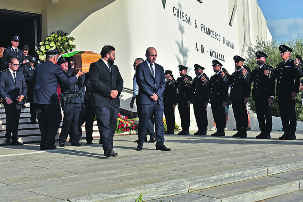 Termoli. Un ultimo commosso abbraccio al caro Nick | PrimoPiano Molise